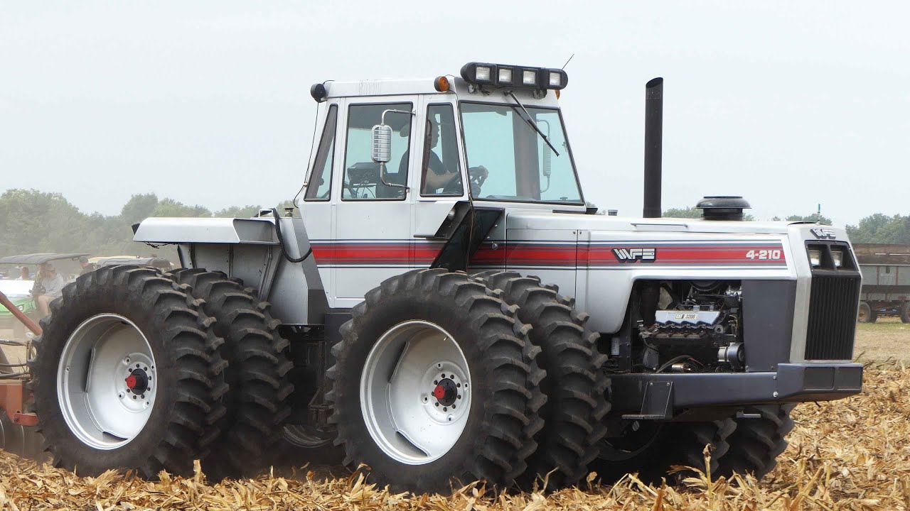 Tractors Disc-Cultivating at Half Century Of Progress Show 2023 | Cool ...