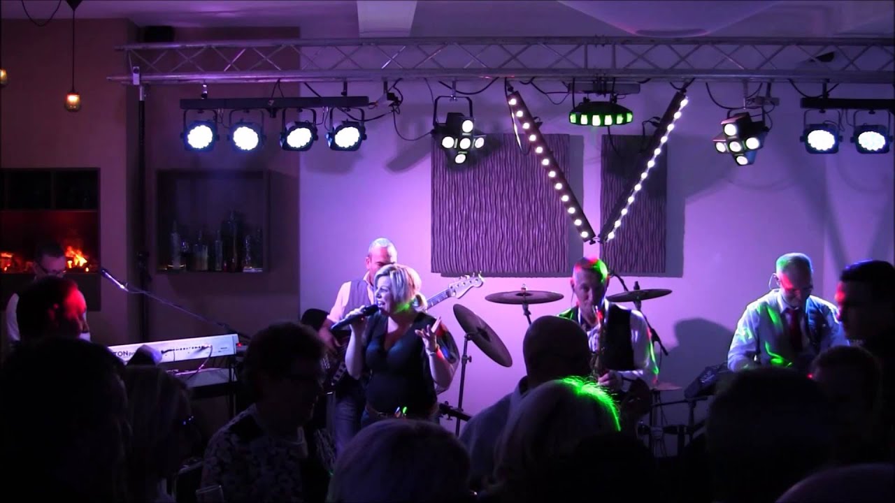 Tilburg bruiloft band Nightwind bruiloftsfeest set 1 - YouTube