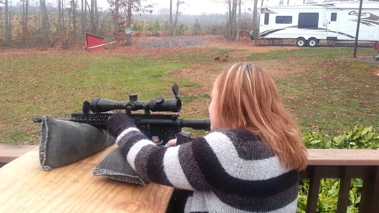My girl shooting an Ar-15 - YouTube