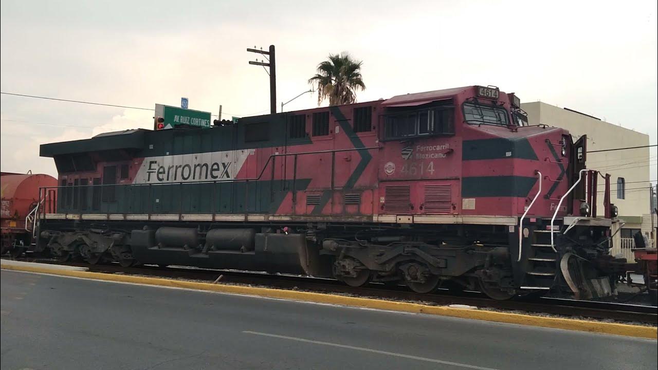 Ferromex ES44AC #4641, ES45AH #4818 y "Remota" ES44AC #4614 con el D-ALMY, rumbo a patios de FXE ...