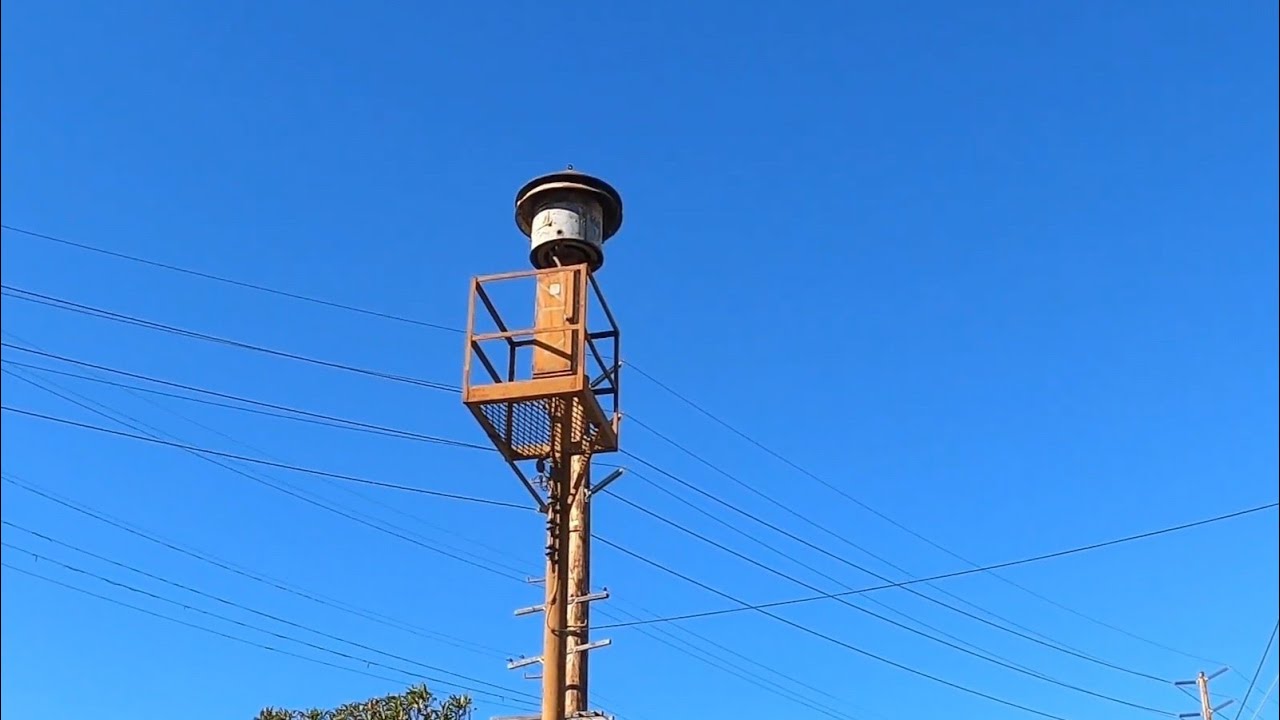 Air Raid Sirens of Los Angeles! Siren 196 Eagle Rock, California. - YouTube