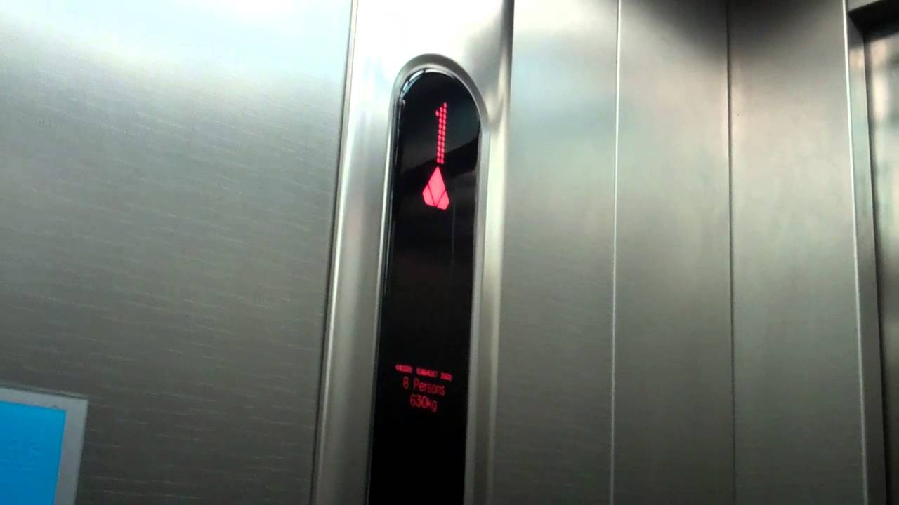 Kone Ecodisc Lift @ Travelodge in Guildford - YouTube