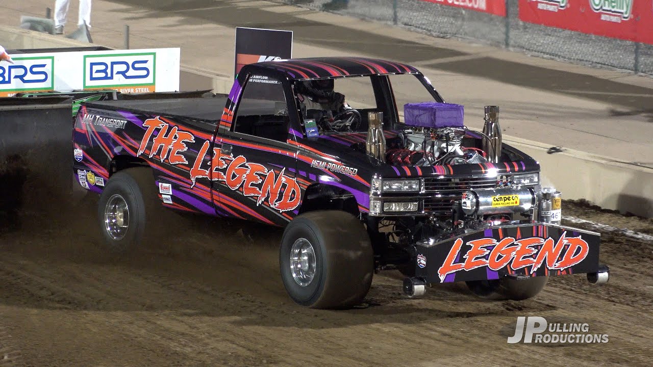 Pro Mod 4wd Trucks pulling at the Summit Motorsports Park on Thursday ...