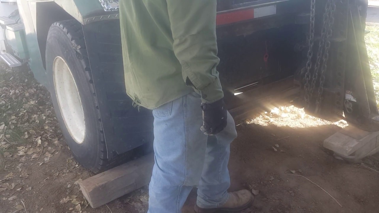 Mobile Home Truck sliding sideways... WTH !!! - YouTube
