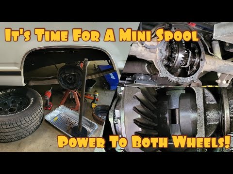 Installing A Mini Spool In The Race Trucks 10 Bolt Rear End! - YouTube