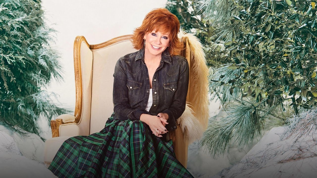 A Reba Christmas - YouTube