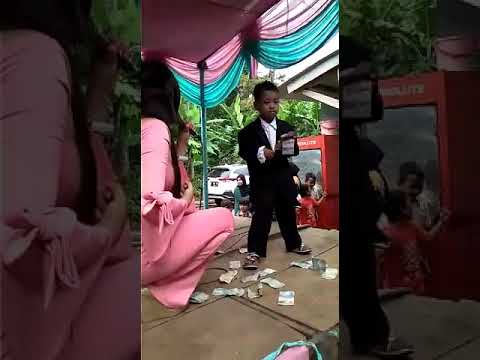 goyangan esek esek ala bocah