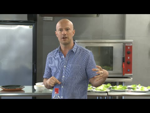 Dale Pinnock, "El Chef Medicinal" promociona su libro en México - YouTube