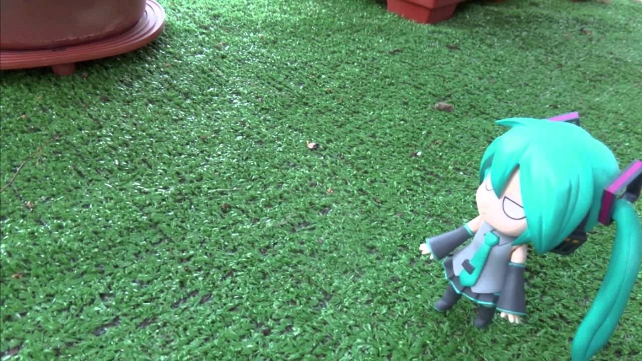 Chibi Hatsune Miku in the Garden - stop motion anime figure - YouTube