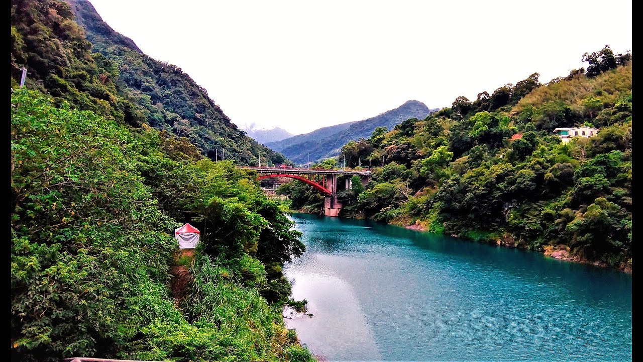 Wulai (烏來): Volando Urai, Cable Car, Yun Hsien Resort, Log Cart - YouTube