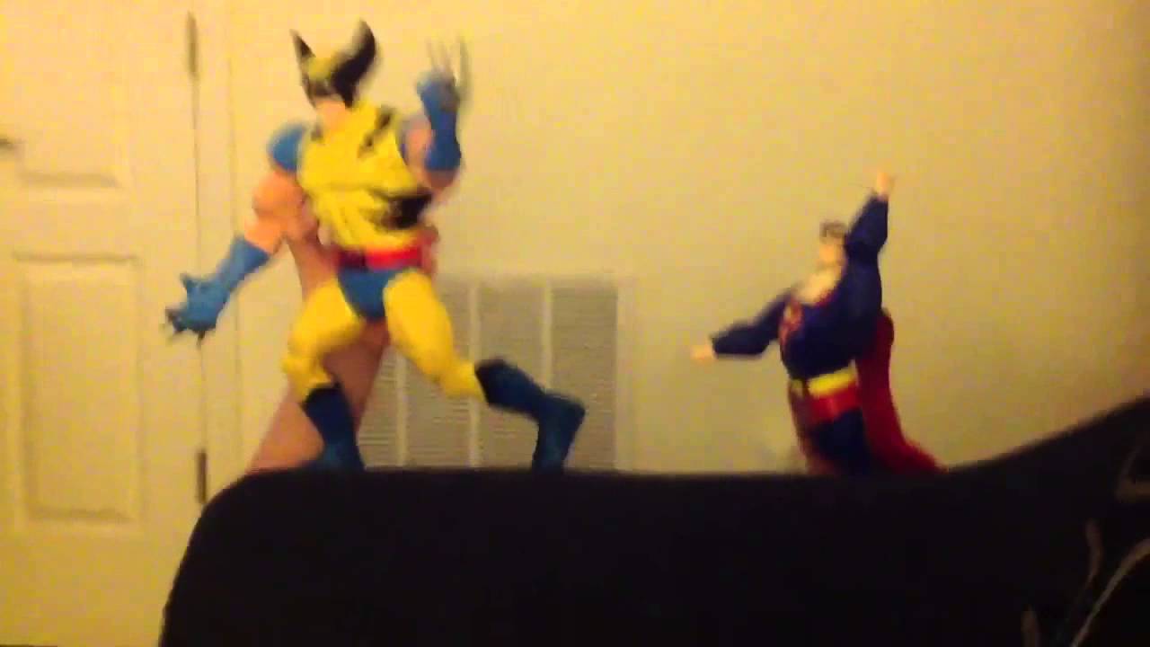 Super Fight Club: Wolverine vs. Superman - YouTube