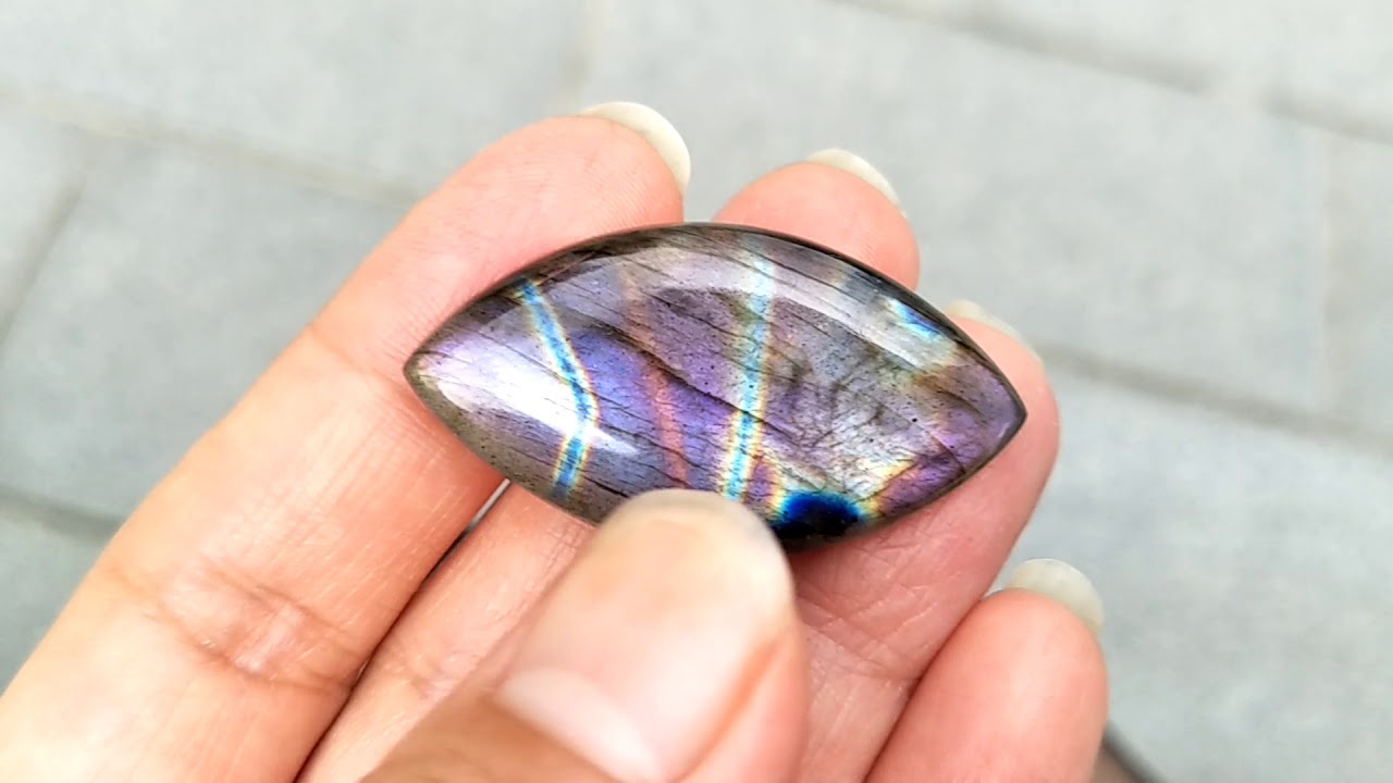 ♢Labradorite♢Purple fantasy stone.P6 - YouTube