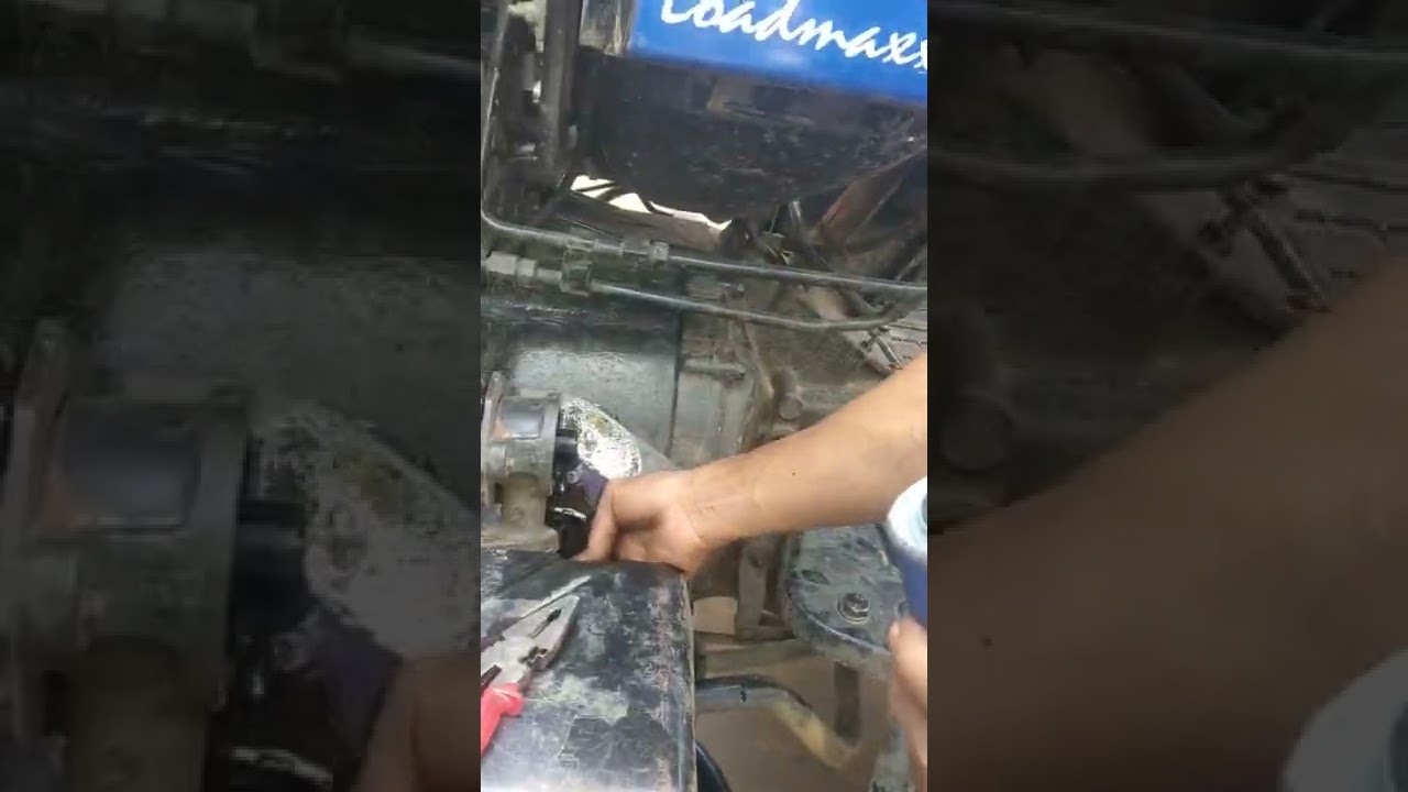 💫Special tool || Filter opening and fitting 💯🚜#shorts #mechanic - YouTube