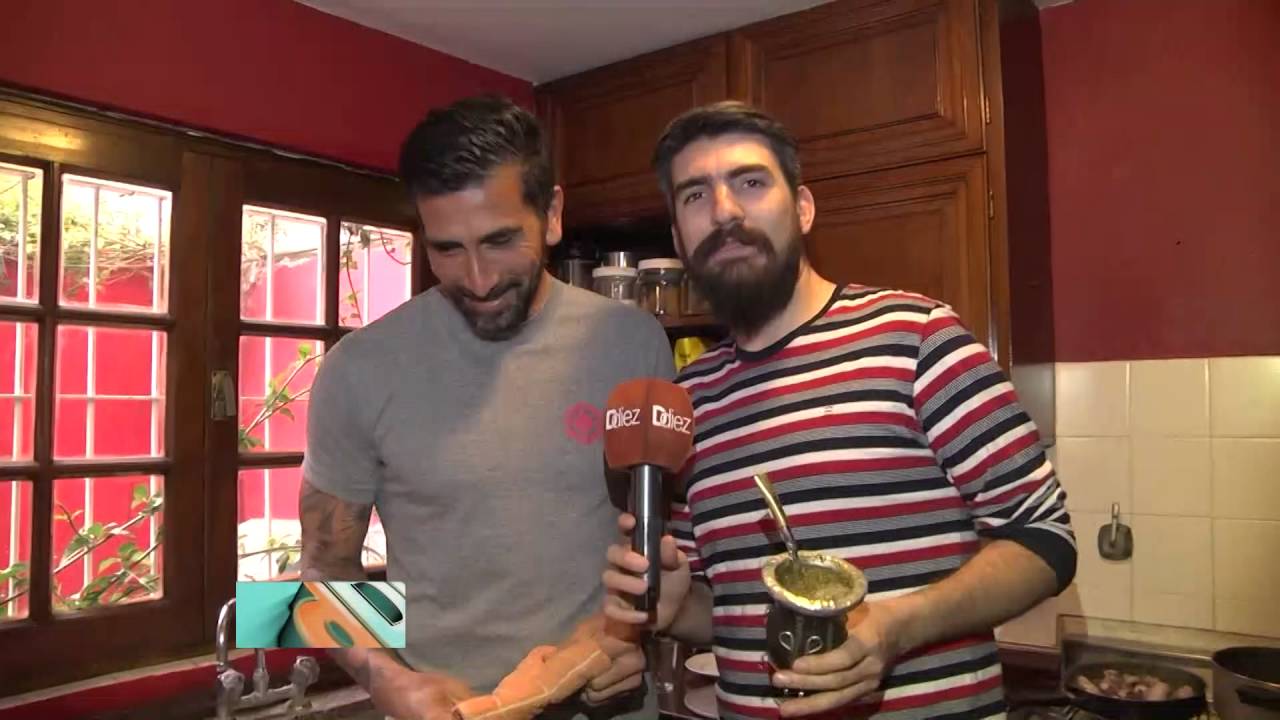 Ddiez | Cocinando con Famosos: Pablo Campodónico nos hizo arroz negro ...