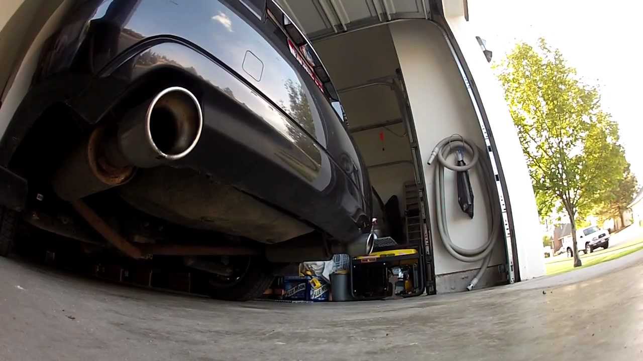 2008 Subaru 2.5i with Flowmaster Hushpower Exhaust System - Starting Up ...