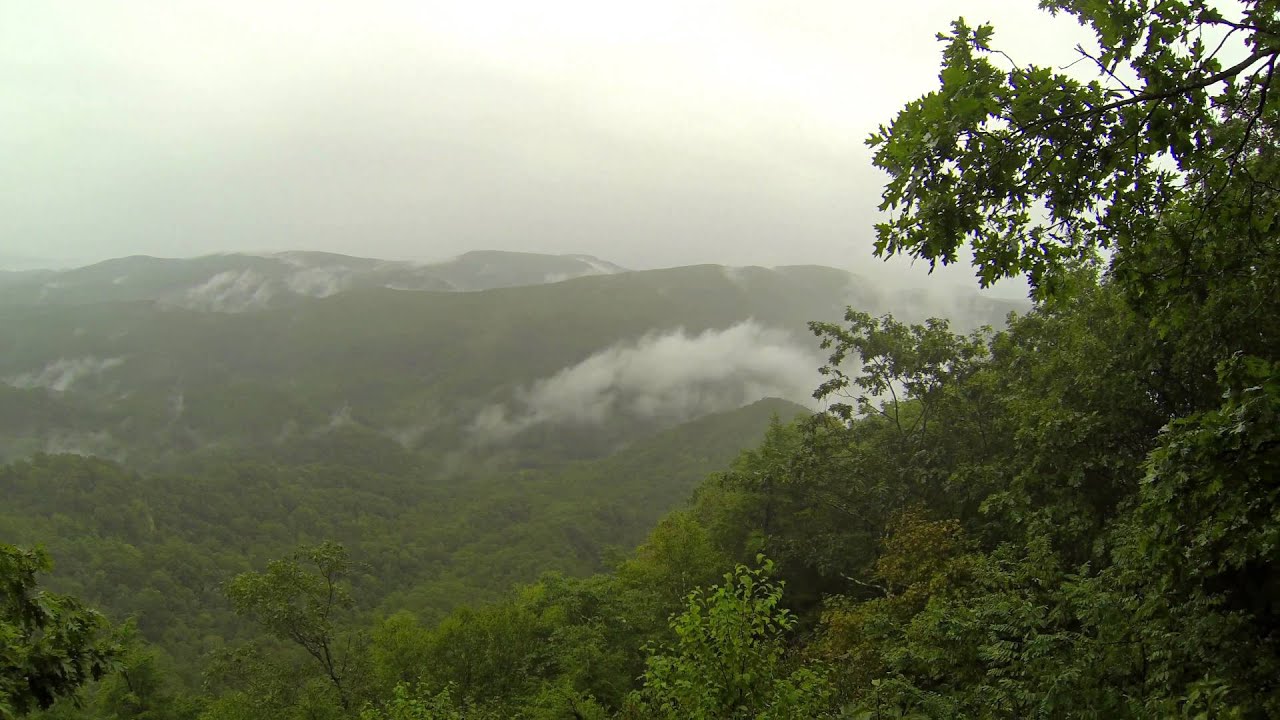 Blue Ridge Parkway, Chestoa View Overlook 4K Rainy Day View - YouTube