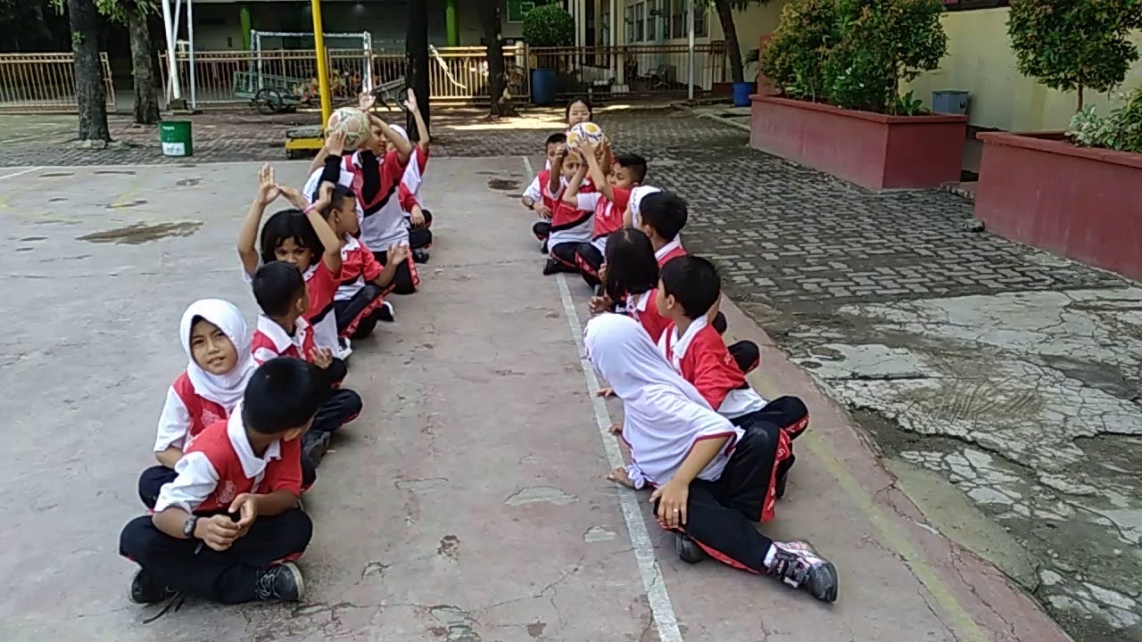 Bola beranting - YouTube