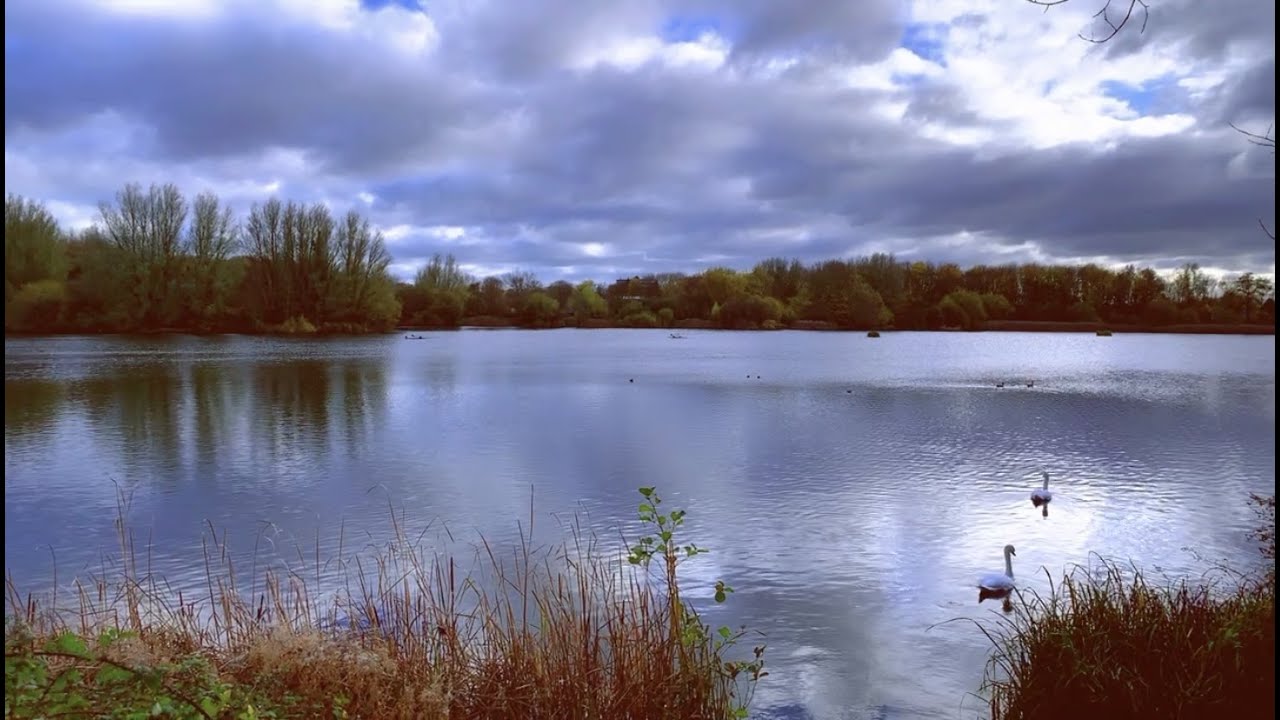 Mount Farm Lake Bletchley. Buckinghamshire England - YouTube