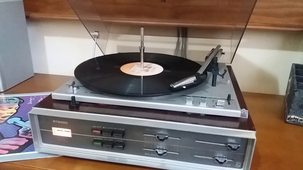 Vitrola Philips 560 tocando Paul Anka - YouTube