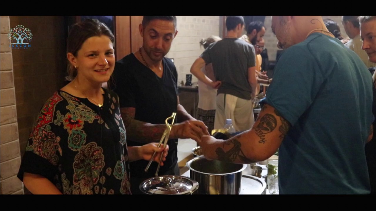 SATVIK COOKING WORKSHOP BY Radhavallabha Das AT GEV 2017 - YouTube