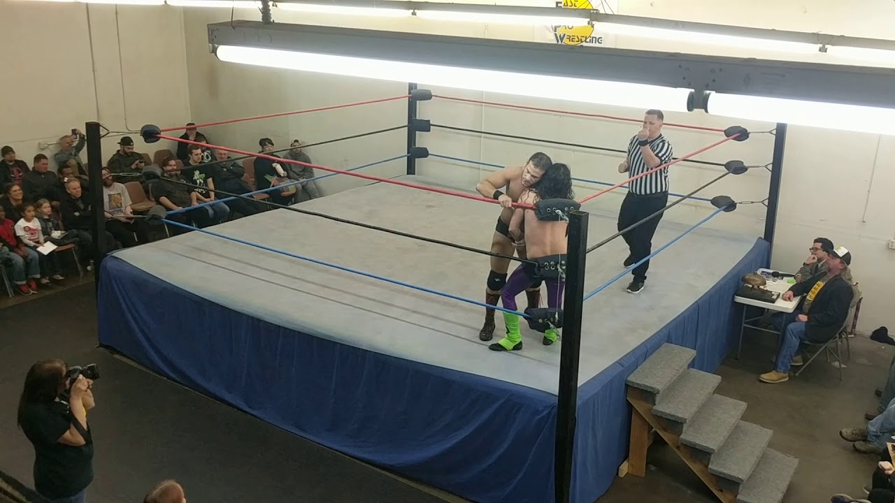 Bison Braddock v. Christian Skye - YouTube