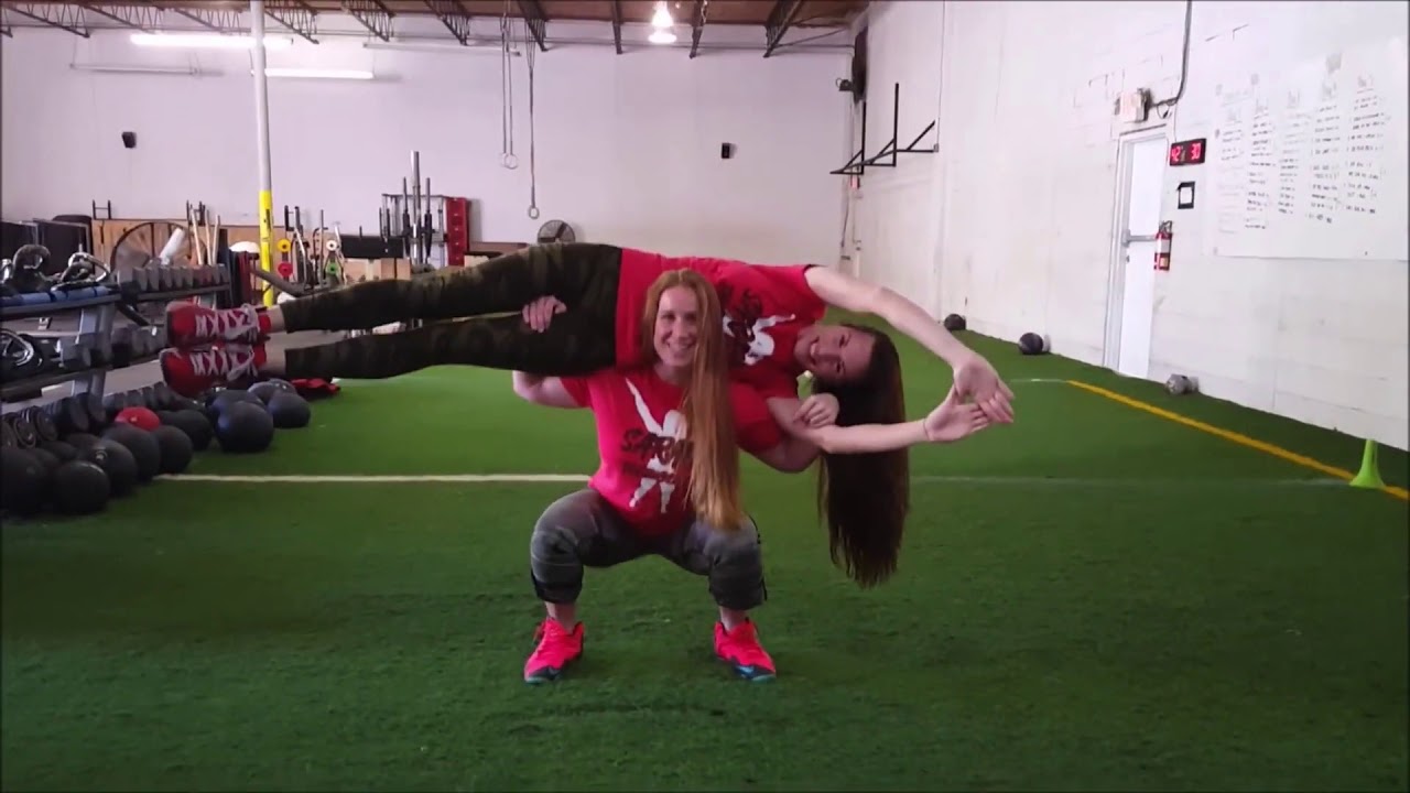 Strong Girl Lift Carry Upstairs - YouTube