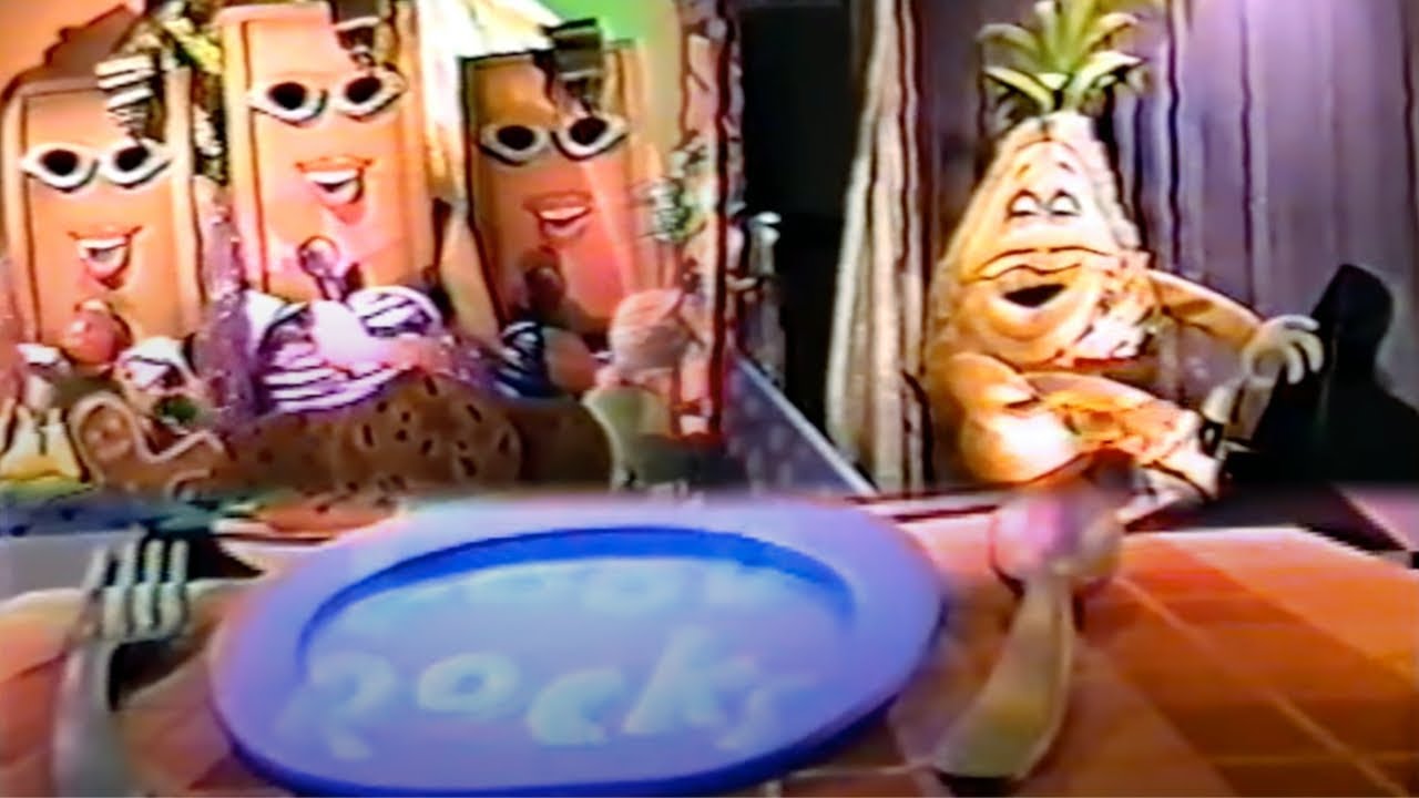 Epcot Morning at the Land and Imagination Pavilions in 1996 | Food ...