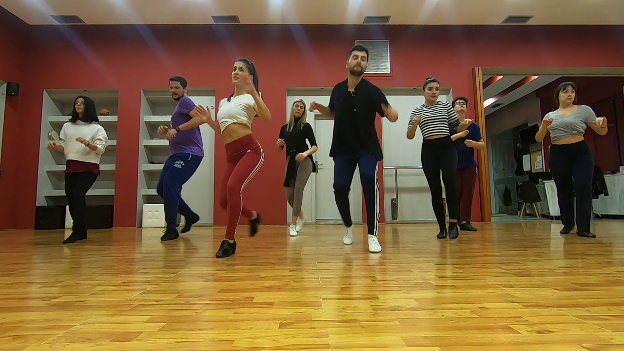 Salsa-Mambo class /Chris & Ariadni / En Choro Dance Academy - YouTube