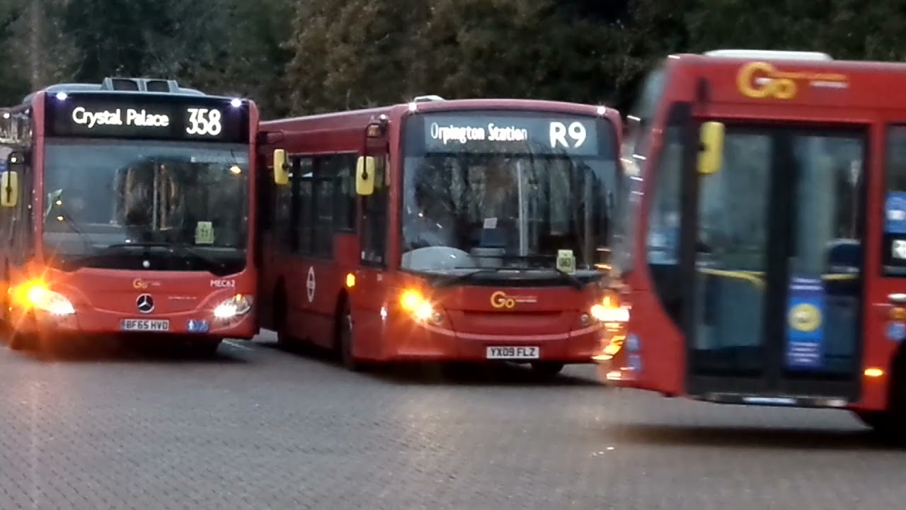 E200 Ex-First DMS44418 and ML DES1712, GAL SEN41 YX09FLZ Route R9 ...