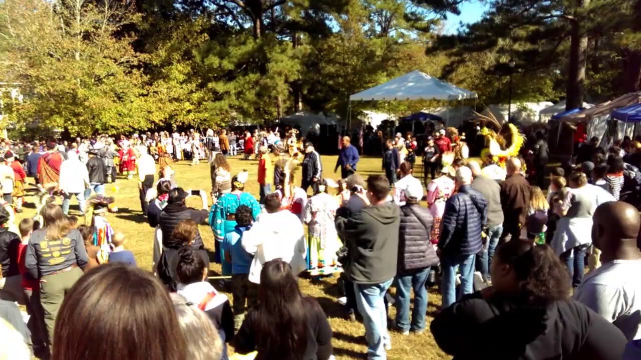 Grand Entry Native American Pow Wow Part 2 - YouTube