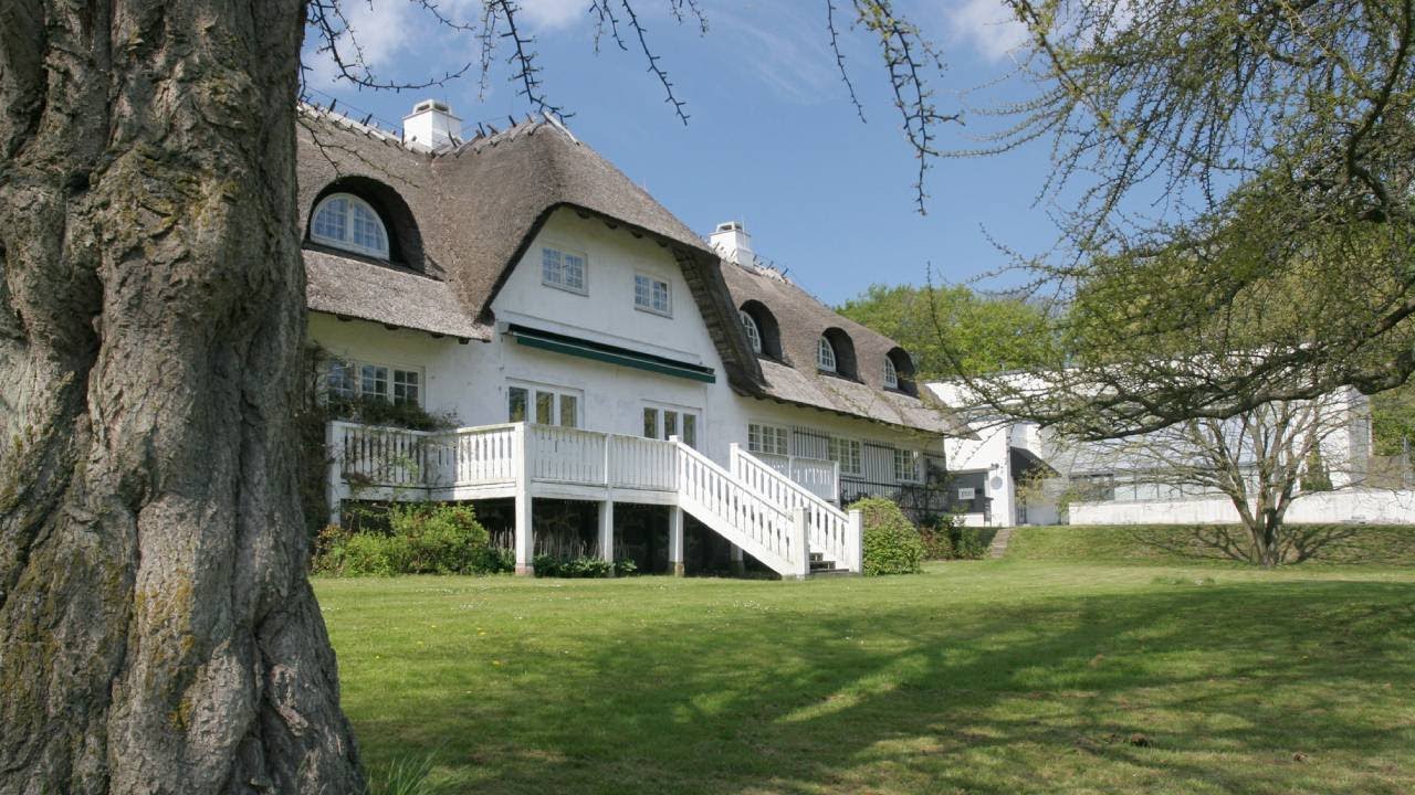 Comwell Borupgaard - YouTube