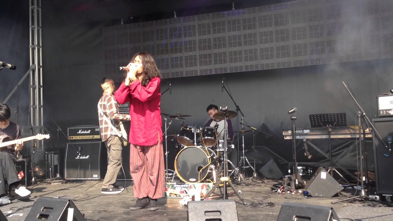 Chockma 戳麻 - 鏡花 @ Clockenflap 2013 - YouTube