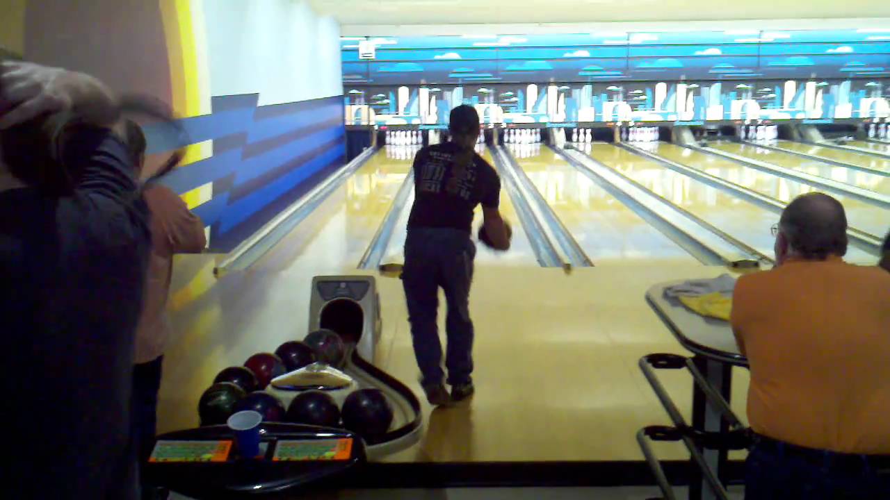 2011 Iowa State bowling tournament team - YouTube