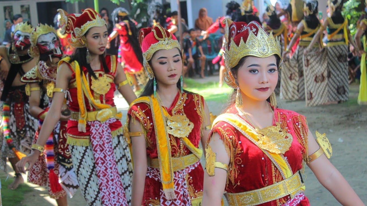 Reog Wayang Timbul Widodo Kaliwiru Live Karang Tuksono - YouTube