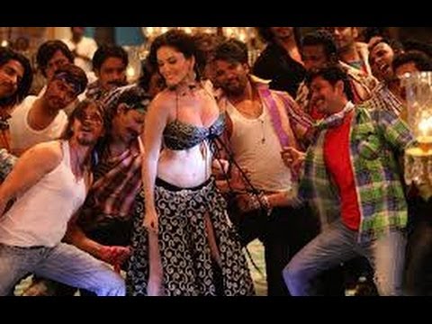 Sunny Leone Hot Holi Dance with Jai, Mrunal & Gunjan - Yo Yo Honey Sing