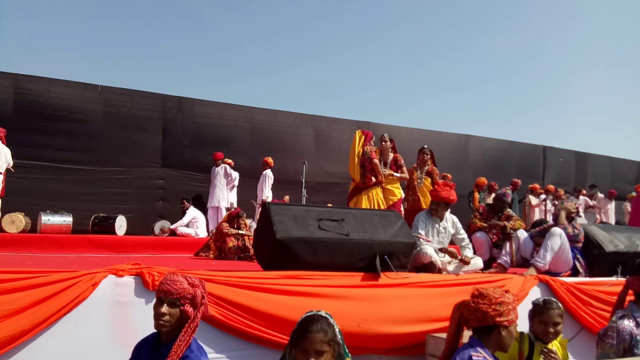 Ashok Barot JENAL Grup in Vadnagar Modis antri Svagat - YouTube