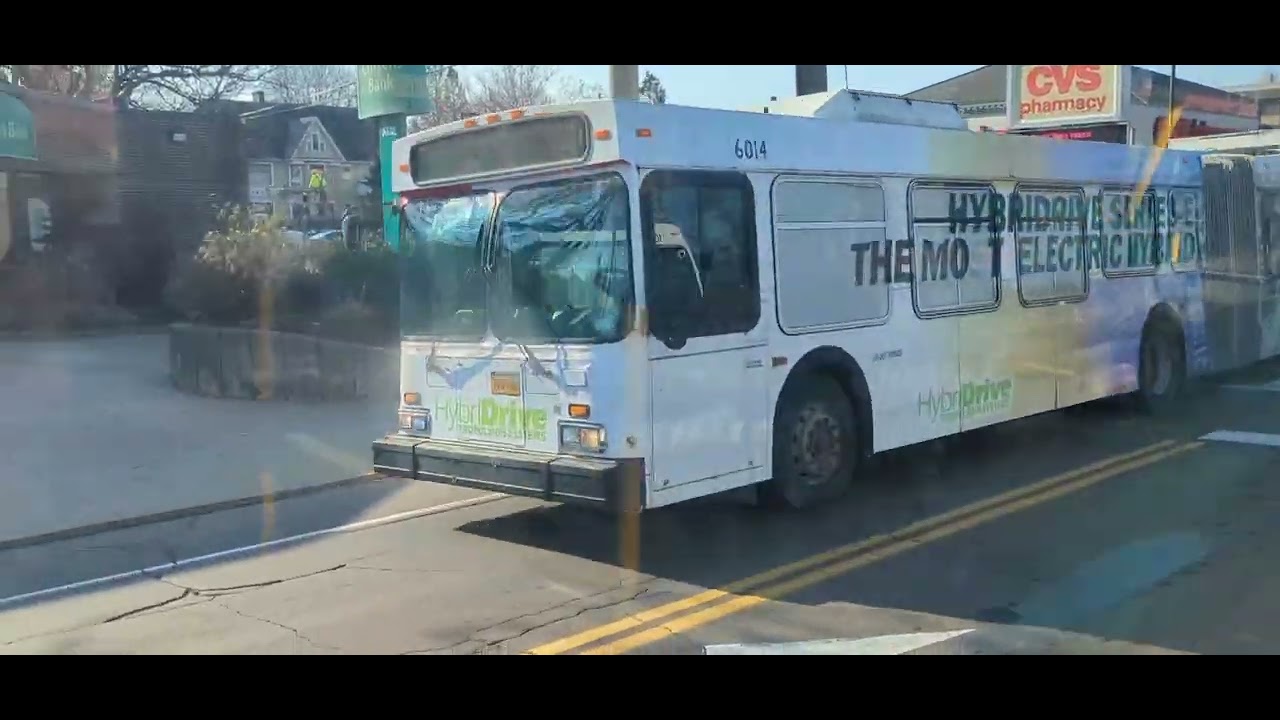 BAE SYSTEMS New Flyer DE60LF (Check Description) - YouTube