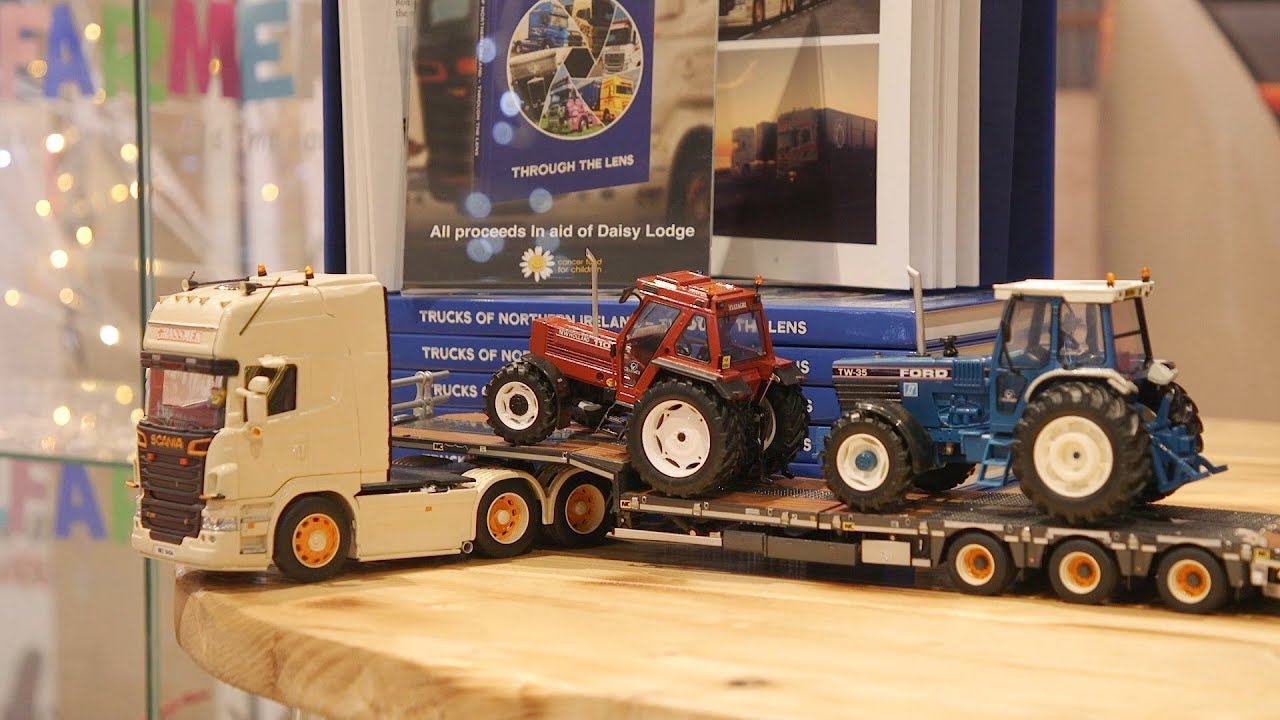 VLOG - Meet Donkey & the Team at the Grassmen Shop! - YouTube