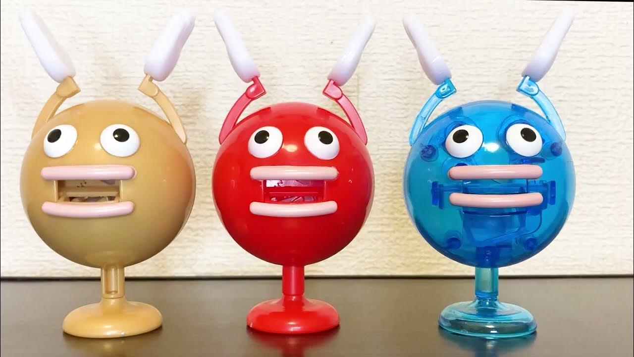 【capsule toy machine】Clapping robot big crappie - YouTube