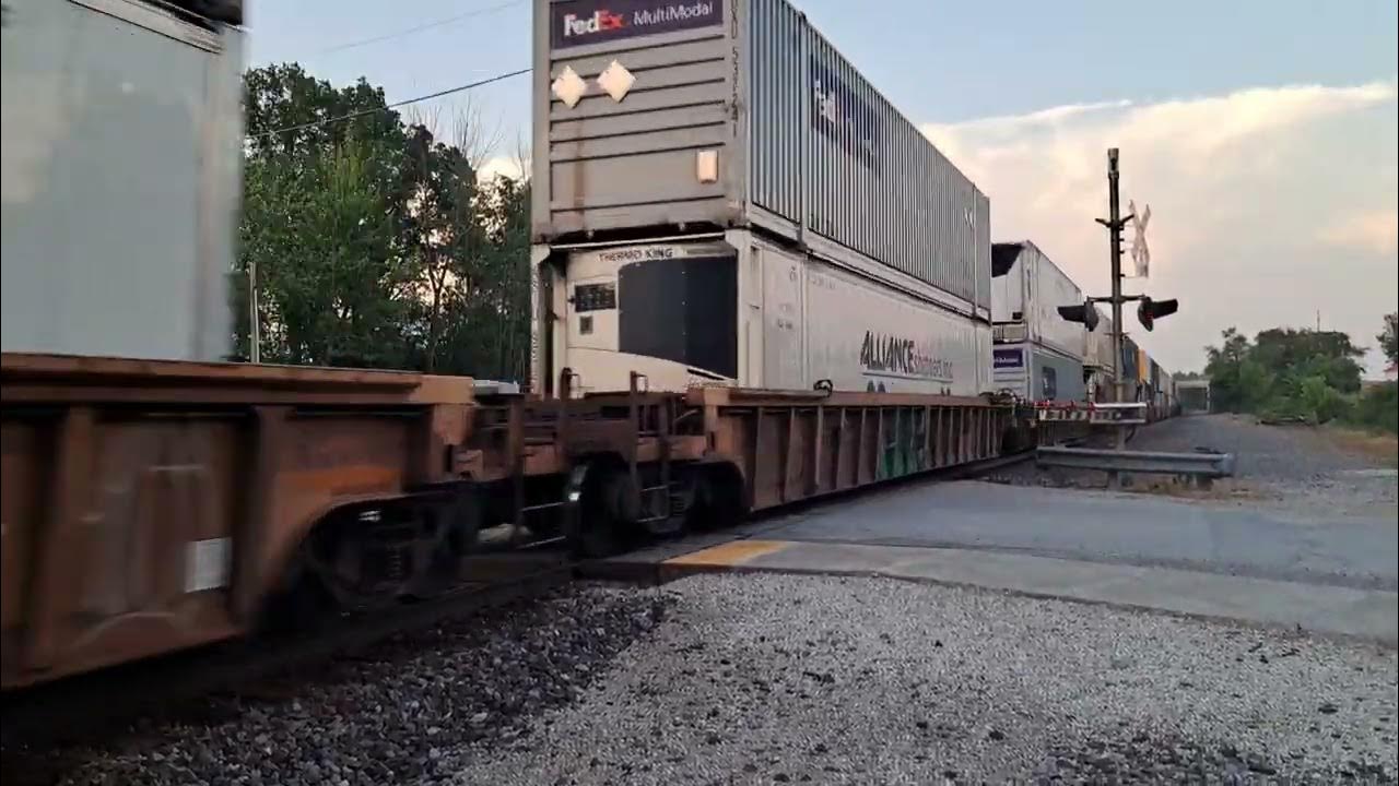 BNSF 3845 Z WSPSTO West 6/24/23. - YouTube