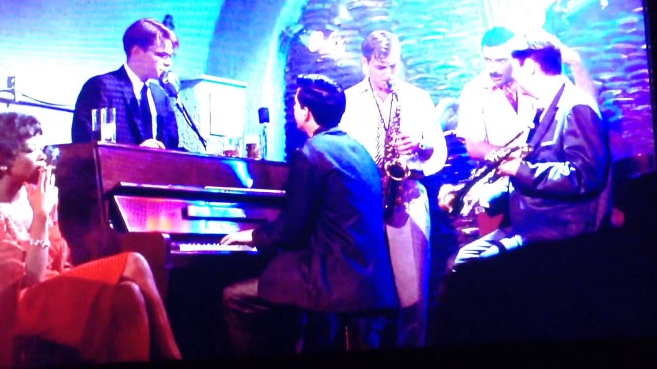 Matt Damon singing - YouTube