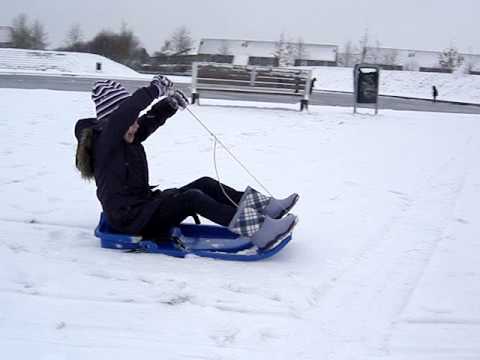 Kim van berg met slee - YouTube