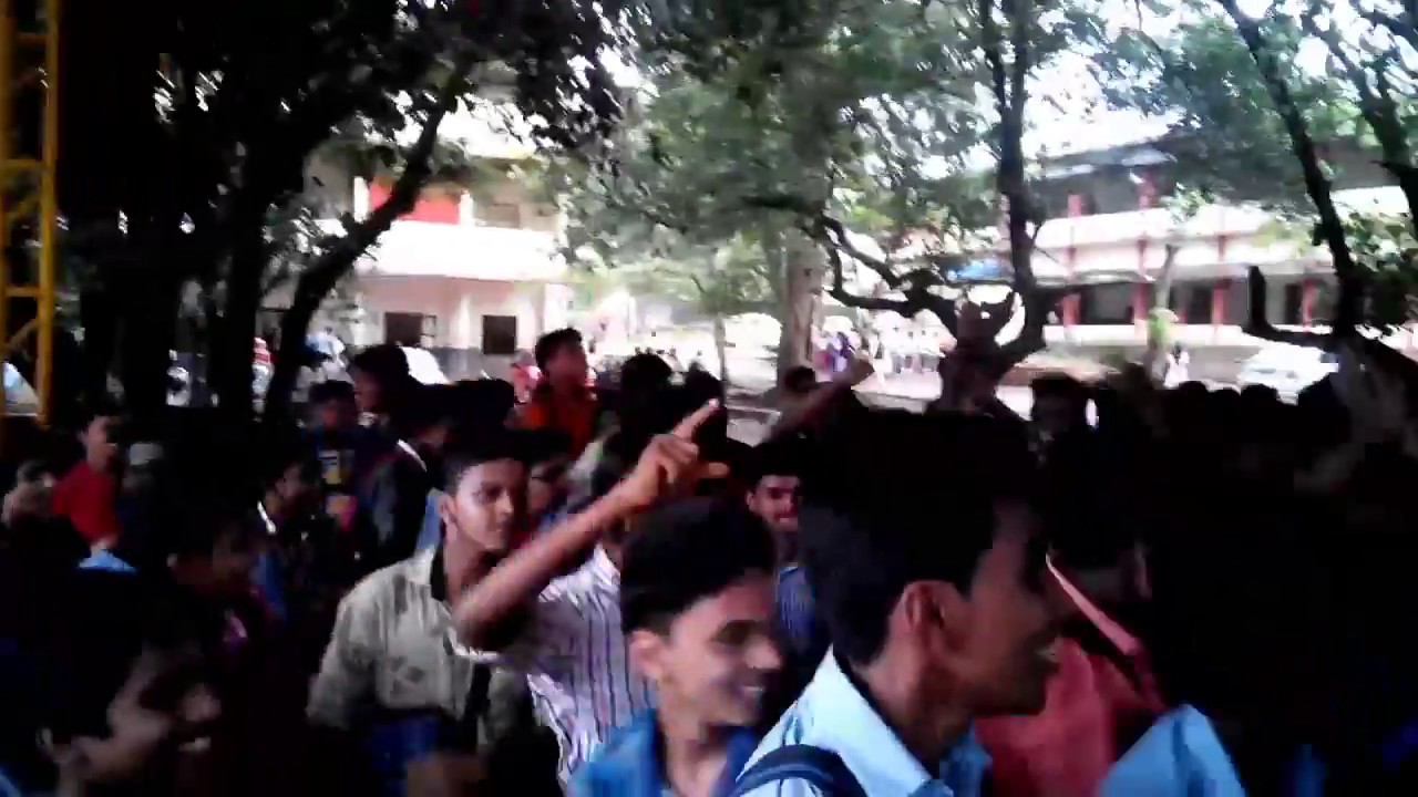 GMHSS CU CAMPUS FIGHT - YouTube