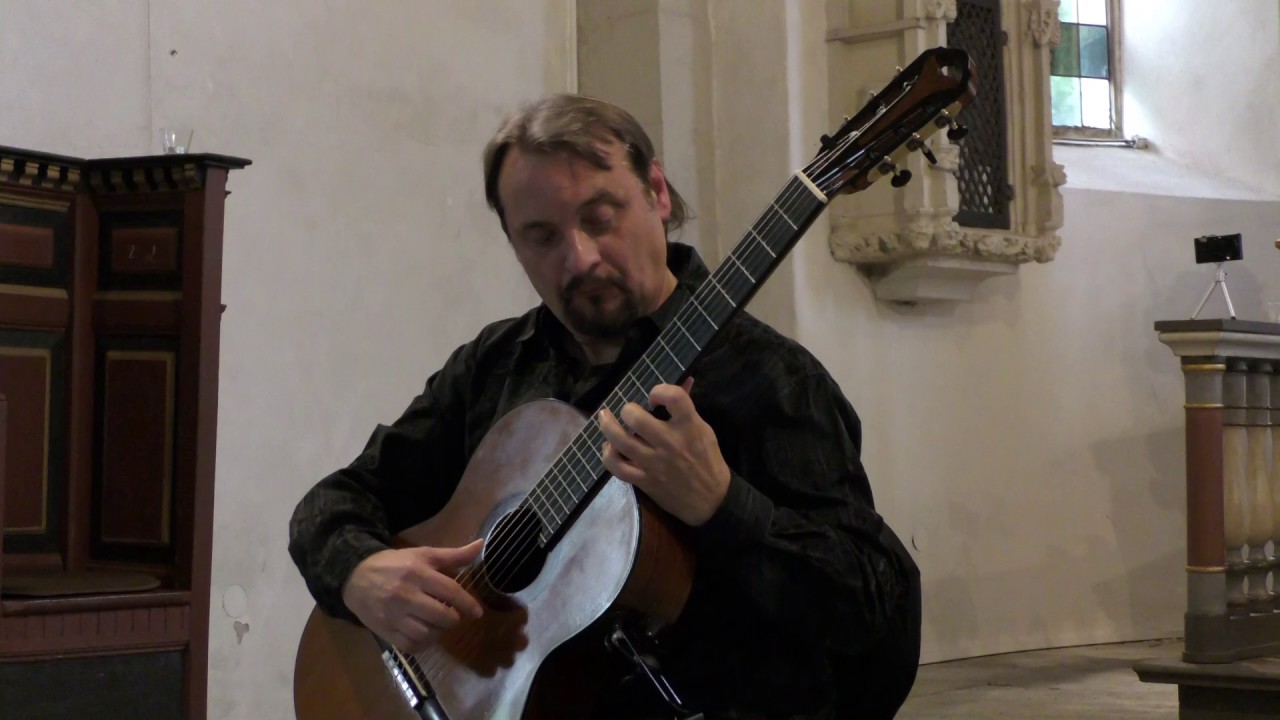 Jerzy Koenig performs Maxixa by A. Barrios - YouTube