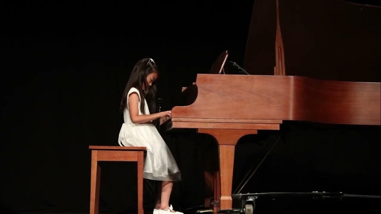 Nathalie’s First Piano Recital - YouTube