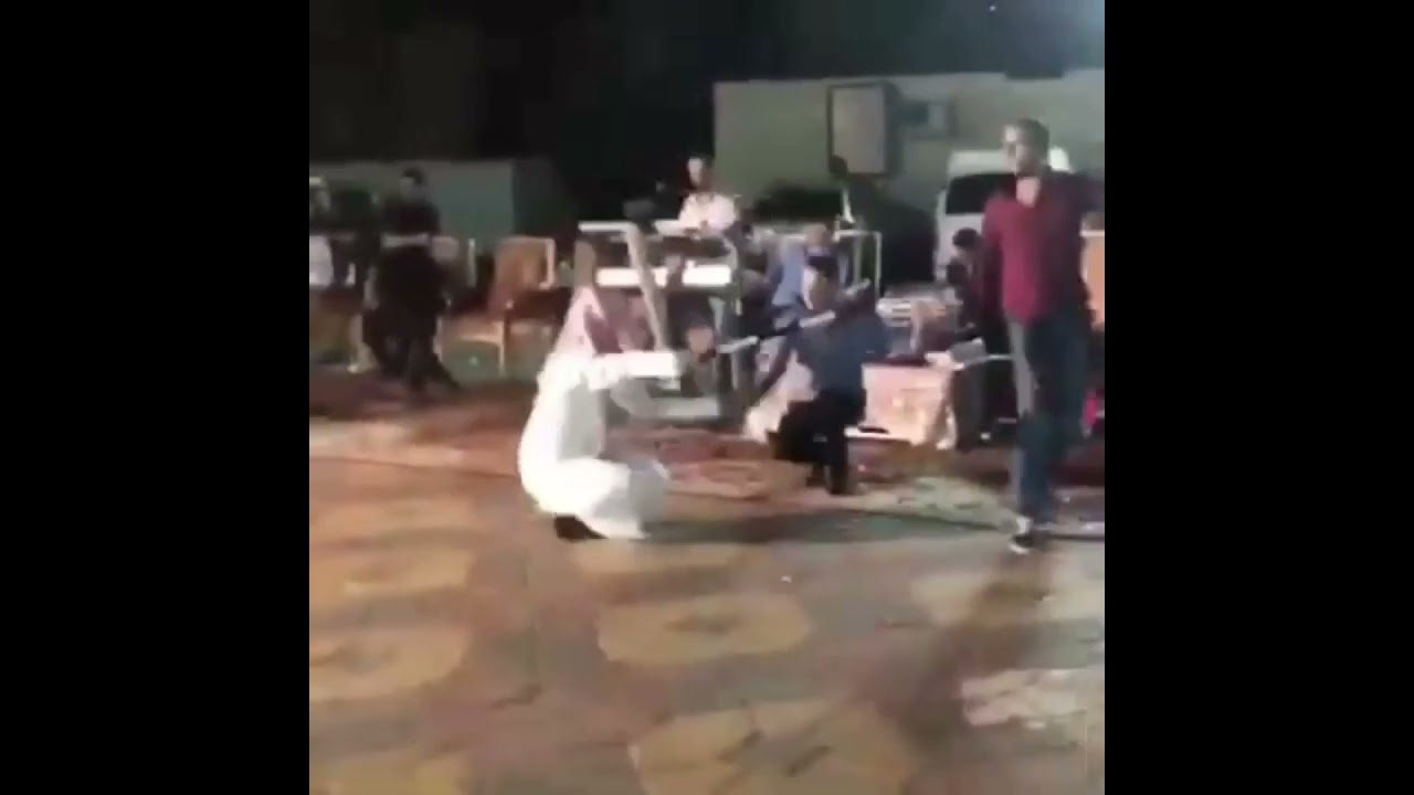 Arabic sigma dance - YouTube