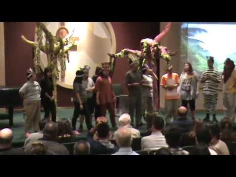 Scene 6: FCSN Madagascar w/ a twist - Foosa Attack & Lemurs meet NY ...