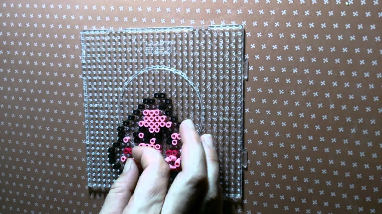 DIY POO CACA ARALE DR. SLUMP HAMA BEADS MANUALIDADES HAMANDITA - YouTube