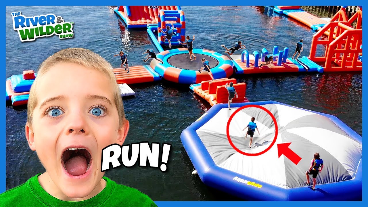 Kids WIPEOUT on WATER PARK obstacle course | Family fun - YouTube
