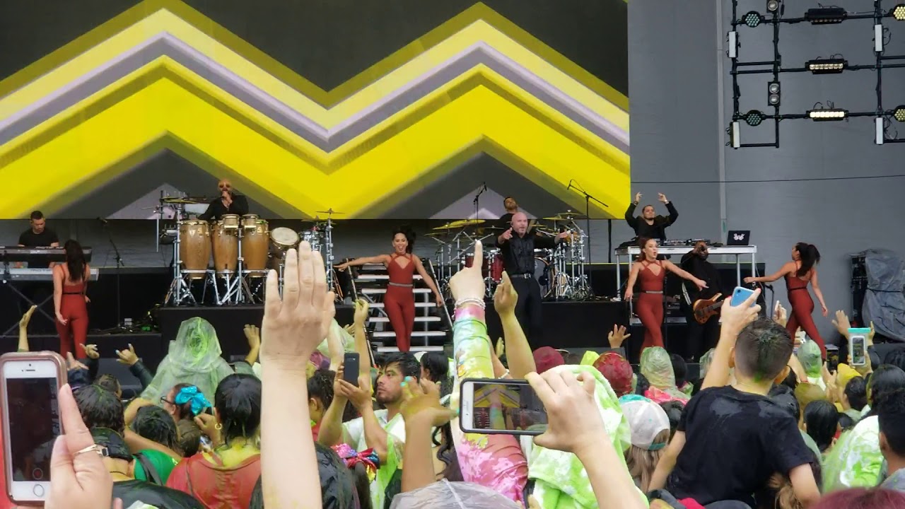 Nickelodeon Slime Fest - Pitbull I Like It - Chicago - YouTube